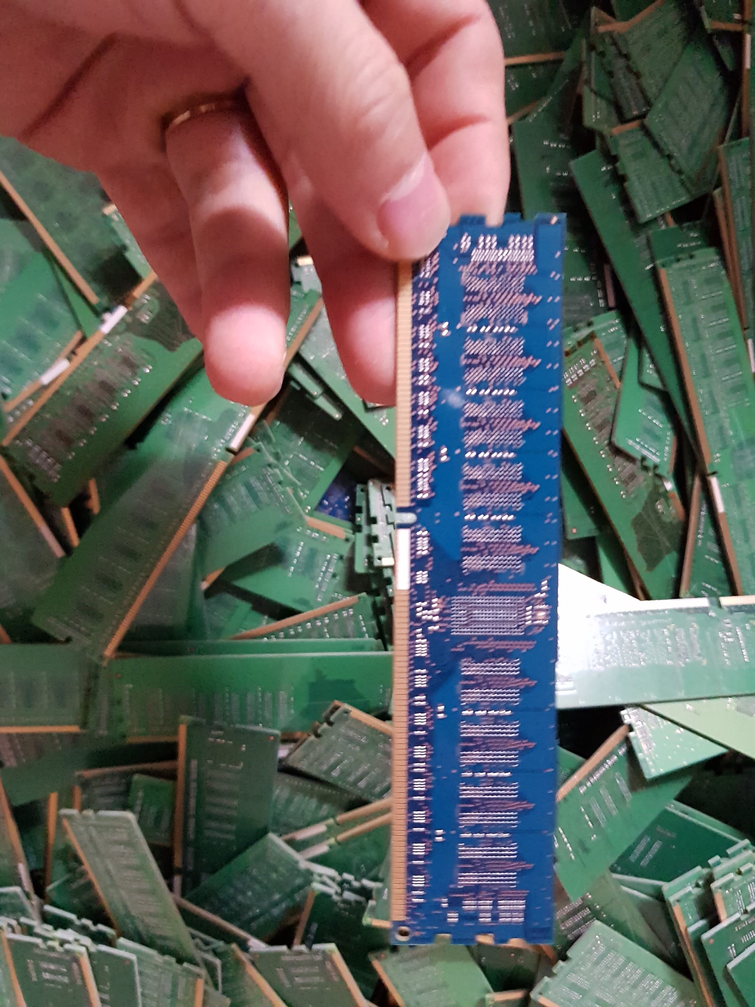 2023년 계묘년 癸卯年 1월 중고컴퓨터매입 서버 폐기 노트북 버리는방법 모니터 버리기 버리는 법 Pcb Fpcb Ic 매입 재활용 고물 가격 시세 정팩코리아 Jfk