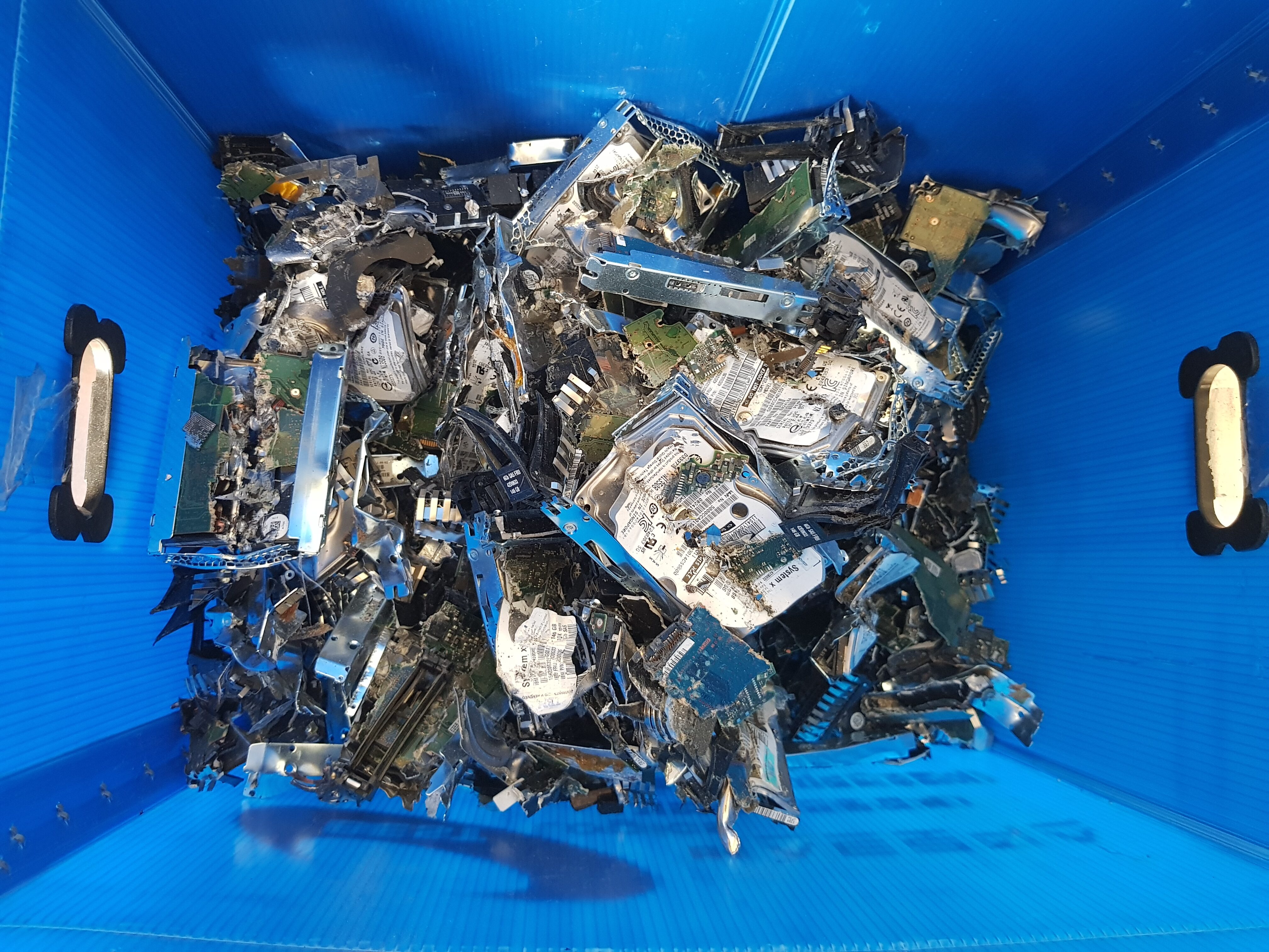 5월 중고 Pc 컴퓨터 매입 노트북 버리는 법 서버폐기 Pcb Fpcb Ic 전자스크랩 매입 하드디스크 파쇄 Ssd 천공 디가우징 통신 기판 고물 재활용 시세 가격